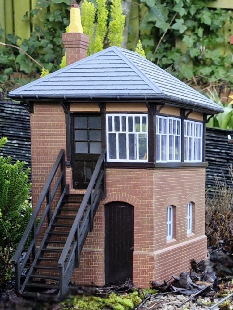Small 'GWR' Signal Box Kit | Garden Railway Specialists Tel:01844 345158