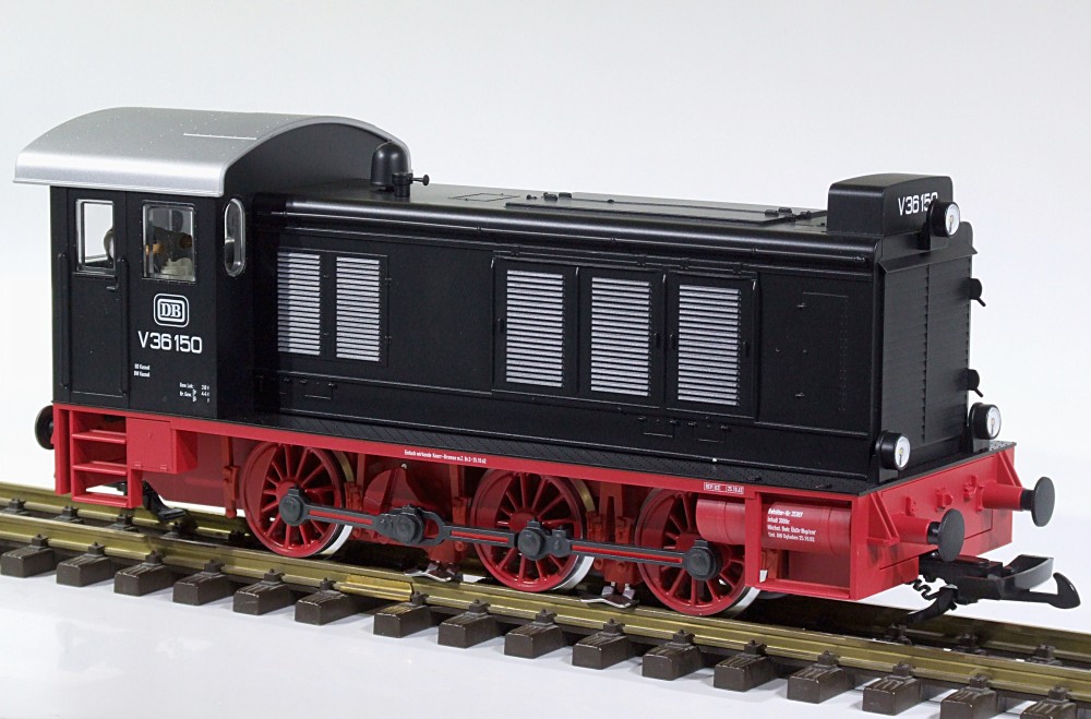 V36 0-6-0 Diesel Shunter Black and Red | Garden Railway Specialists Tel ...