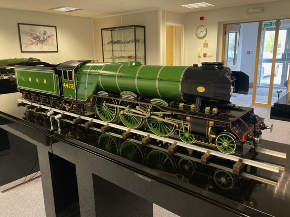 Silvercrest 5' Gauge Flying Scotsman A3 Locomotive | Garden Railway ...