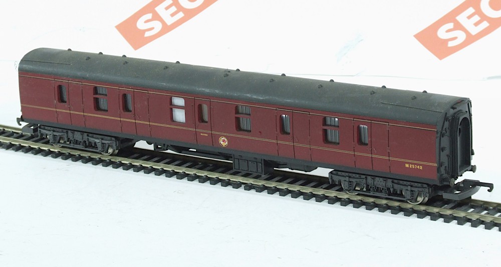 BR Mk1 Full Brake | Garden Railway Specialists Tel:01844 345158