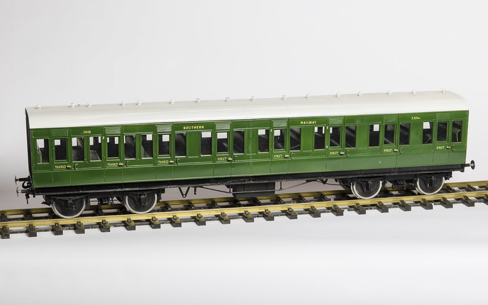 COACH LSWR 51FT FIRST/THIRD | Garden Railway Specialists Tel:01844 345158