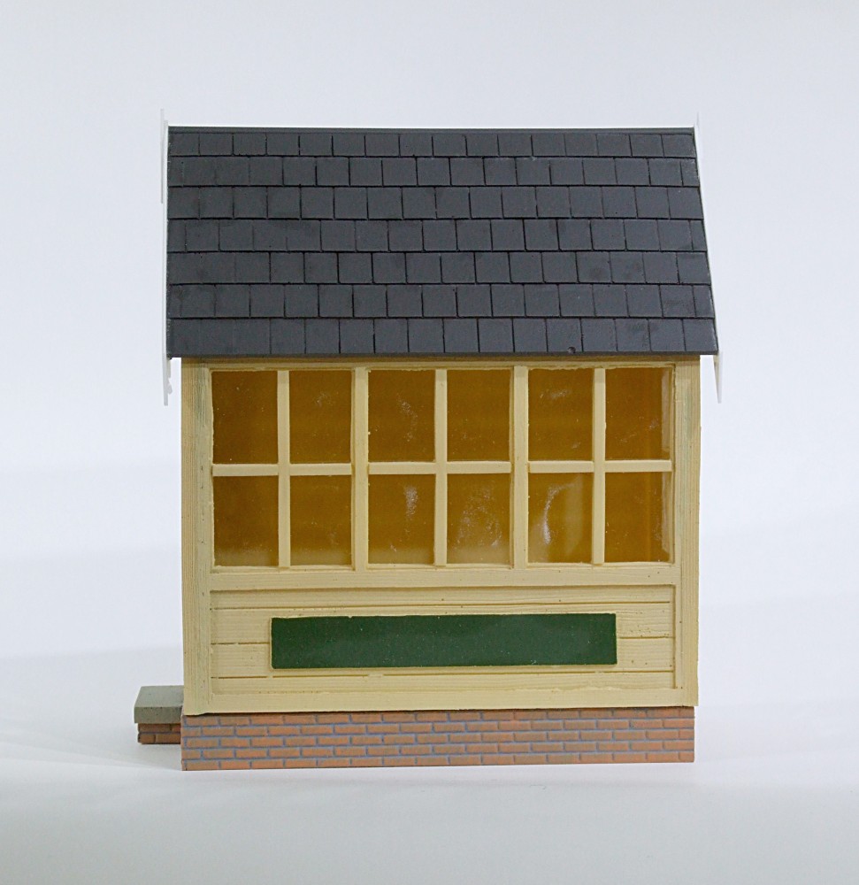 Signal Box (Small) Built | Garden Railway Specialists Tel:01844 345158