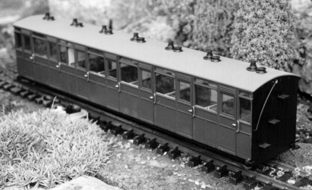 COACH L&B 3RD CLASS KIT | Garden Railway Specialists Tel:01844 345158