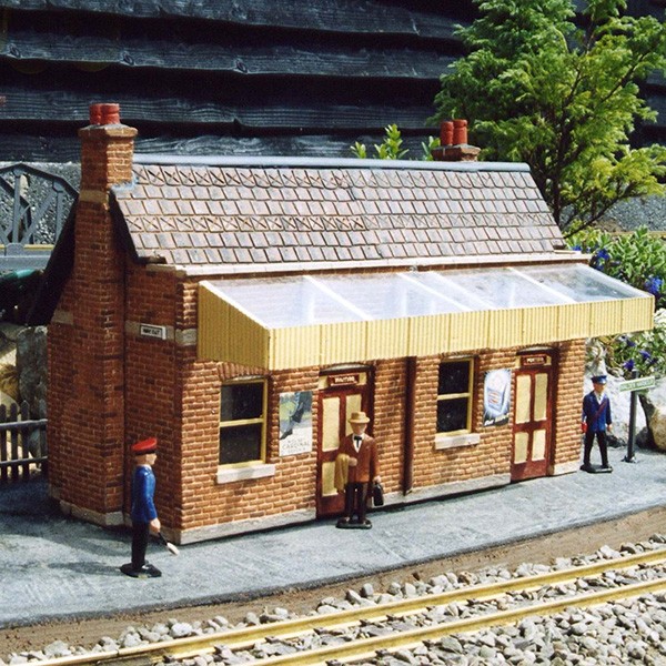 SMALL COUNTRY STATION Footprint 15"x7" 380 x 178mm | Garden Railway ...