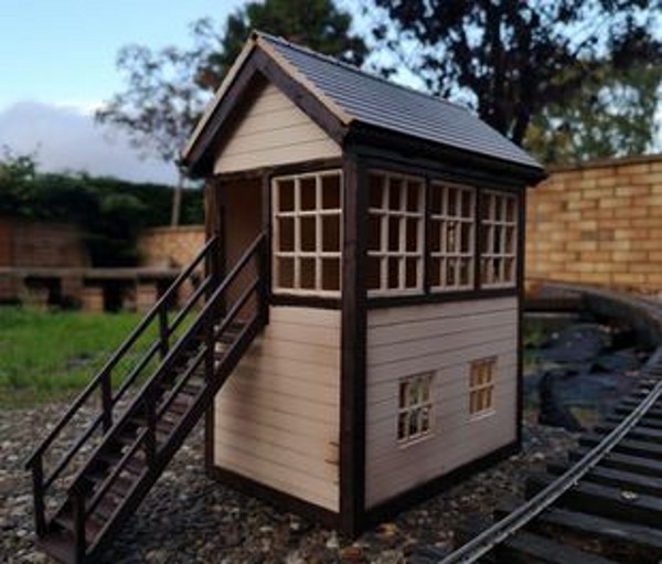 LMS Signal Box Kit | Garden Railway Specialists Tel:01844 345158